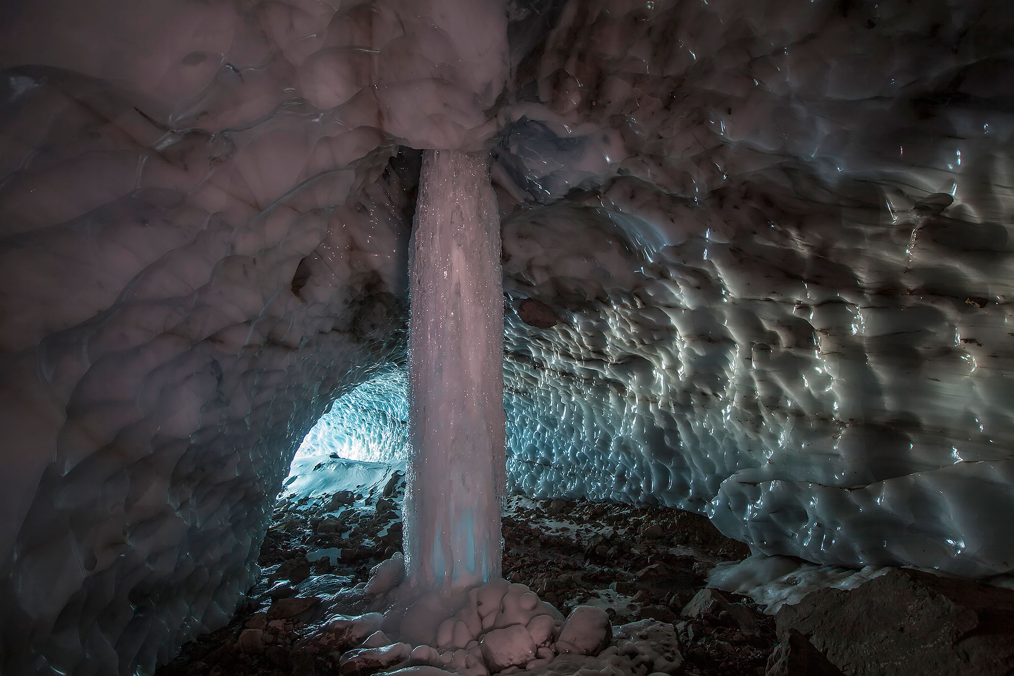 Gallery: The fleeting beauty of caves made from ice and snow